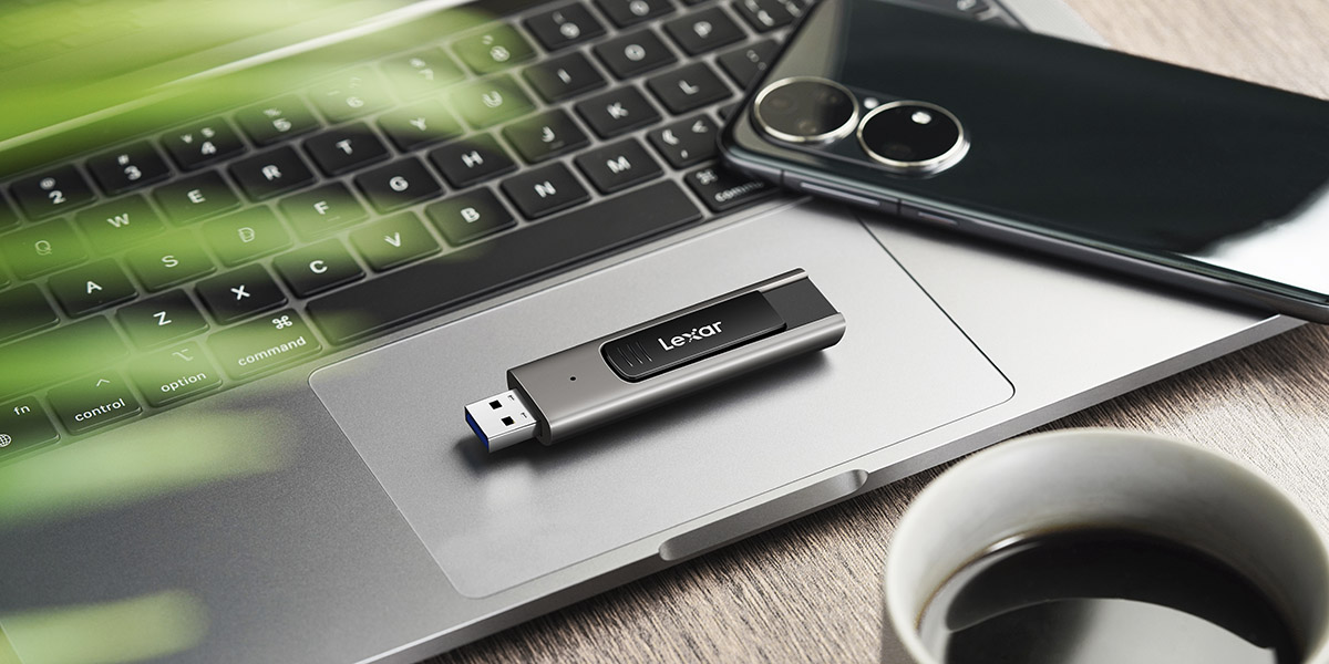 Lexar lancia JumpDrive M900, la pendrive da 400MB/s - FOTO Cult