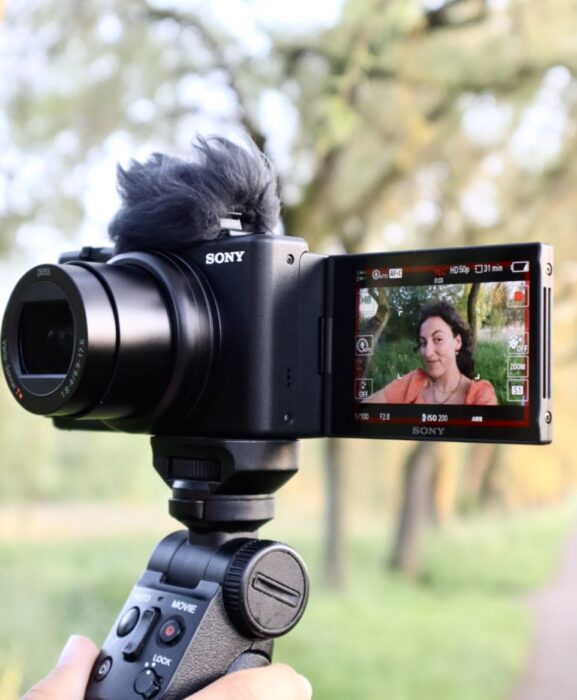 Sony ZV-1 II: ecco la seconda generazione della Vlog camera compatta di ...
