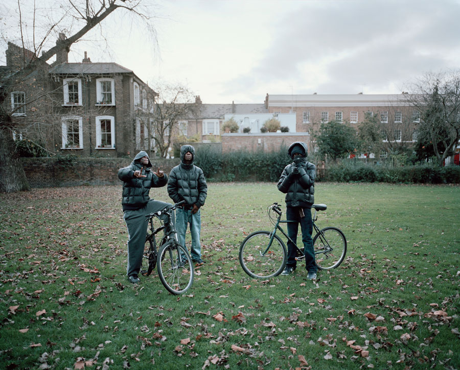 Zed Nelson. Da “Gun Nation” a “A Portrait of Hackney” - FOTO Cult