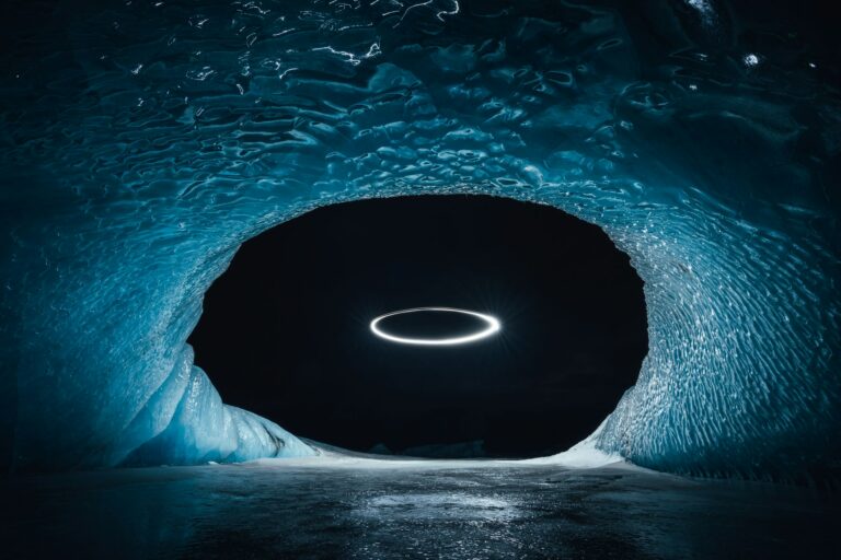 Paesaggi maestosi illuminati come still life: il drone light painting ...